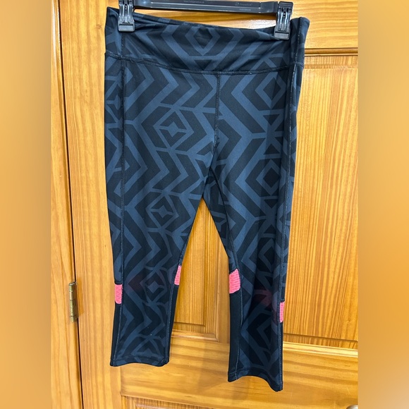 Danskin Now | Pants & Jumpsuits | Danskin Now Leggings Capri | Poshmark